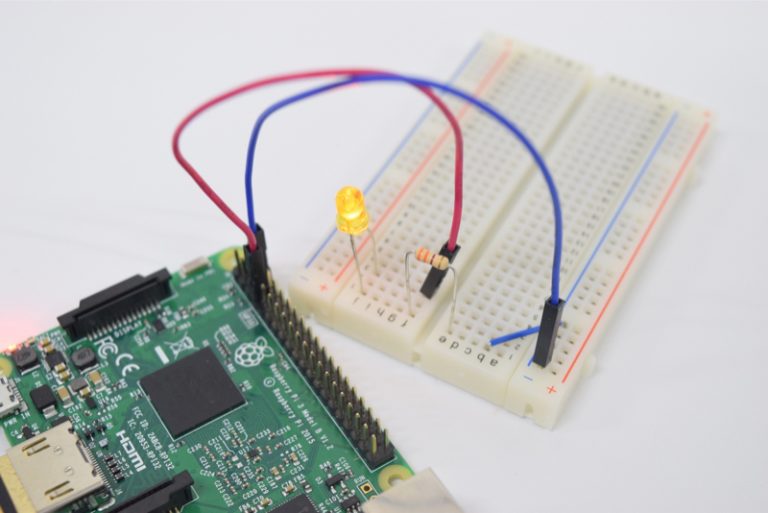 ラズパイとLEDを繋いでpythonでコントロールする（その1） | FABSHOP.JP -デジタルでものづくり！ ファブショップ